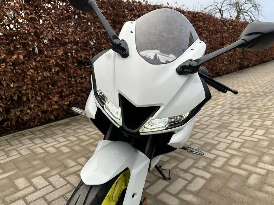 Balts Yamaha YZF 2019 Šauļi, ar dzinēja tilpumu 0.13 L un nobraukumu 13 tūkst. km par 3550 €, foto 18 vietnē AUTOMOTO.COM.LV