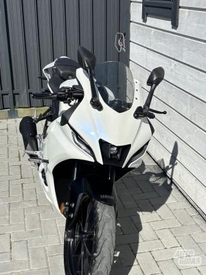 White Yamaha YZF 2023 in Siauliai, with an engine capacity of 0.13 L and mileage of 13 thousand km for 4500 €, photo  on AUTOMOTO.COM.LV