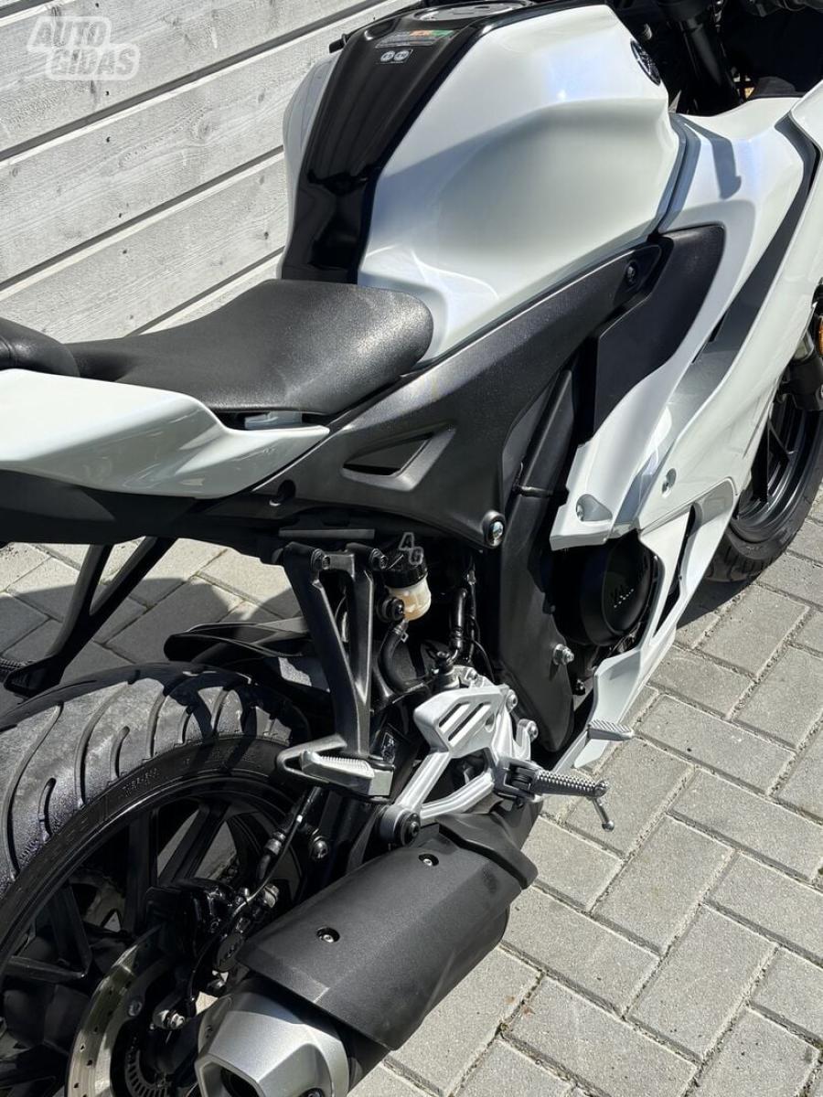 White Yamaha YZF 2023 in Siauliai, with an engine capacity of 0.13 L and mileage of 13 thousand km for 4500 €, photo 9 on AUTOMOTO.COM.LV