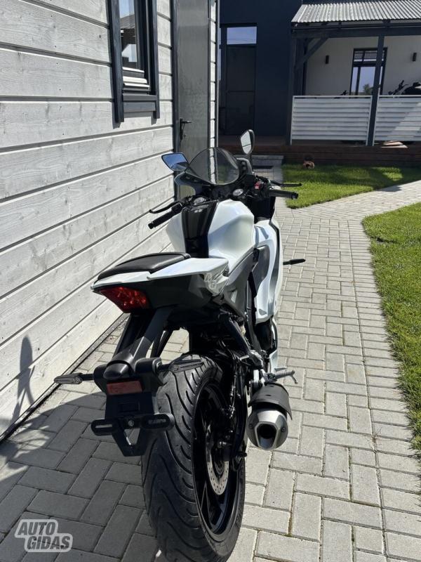 Balts Yamaha YZF 2023 Šauļi, ar dzinēja tilpumu 0.13 L un nobraukumu 13 tūkst. km par 4500 €, foto 10 vietnē AUTOMOTO.COM.LV