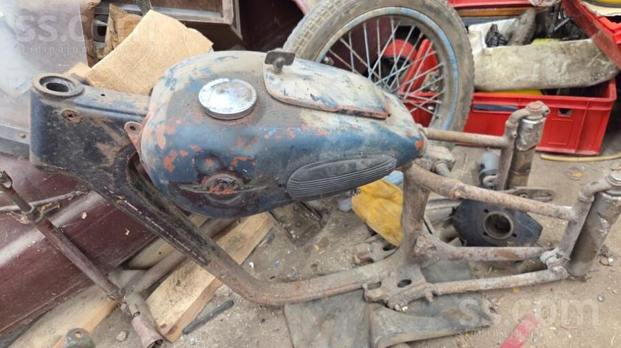 Izh 350 1949 Saldus, ar dzinēja tilpumu 0.35 L un nobraukumu 0 tūkst. km par 2350 €, foto 1 vietnē AUTOMOTO.COM.LV