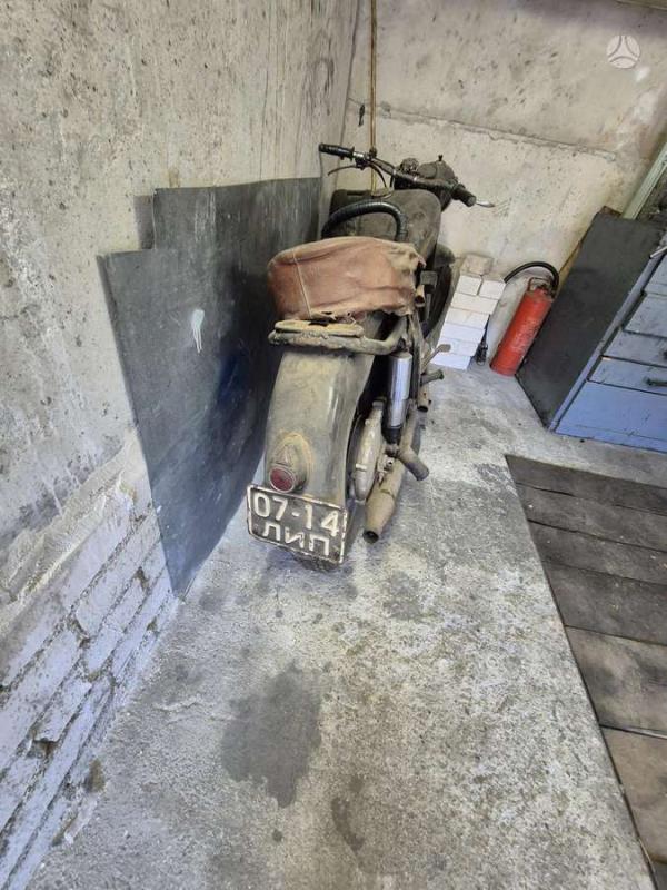 YZh 49-56 1961 Kauņa vietnē Izh 49-56 1961 Kauņa, ar dzinēja tilpumu 0.00 L un nobraukumu 20 tūkst. km par 450 €, foto 4 vietnē AUTOMOTO.COM.LV