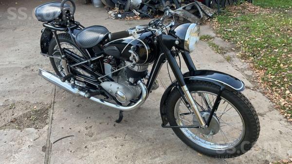 ИЖ 49 1952 в Валмиера, объемом двигателя 0.35 л и пробегом 0 тыс. км за 4950 €, фото 3 на AUTOMOTO.COM.LV