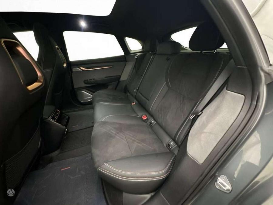Grey Zeekr 001 2024 in Vilnius, with an engine capacity of 0.00 L and mileage of 43 thousand km for 52900 €, photo 16 on AUTOMOTO.COM.LV