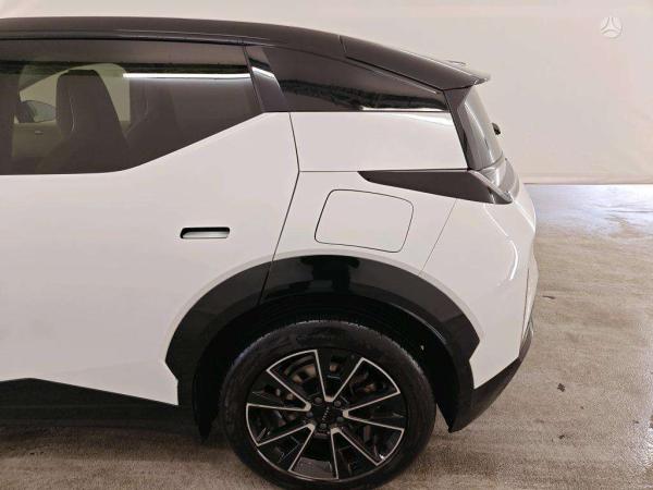 Белый Zeekr X 2025 в Вильнюс, объемом двигателя 0.00 л и пробегом 16 тыс. км за 42300 €, фото 5 на AUTOMOTO.COM.LV